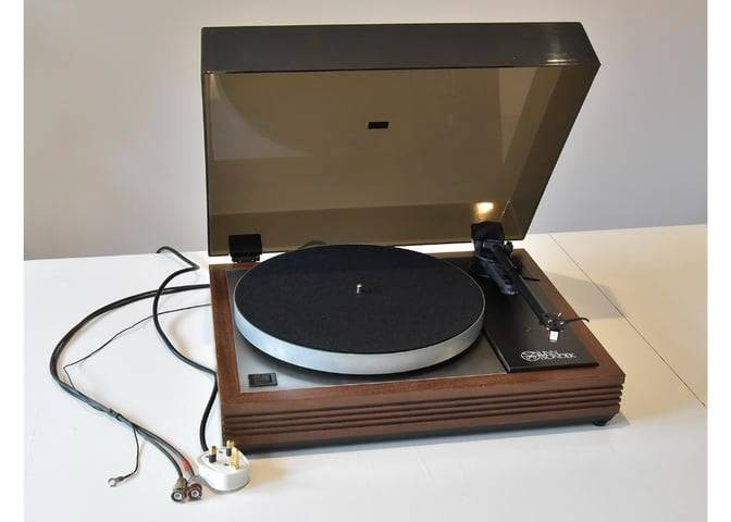 ZappAds: LINN Sondek LP12 turntable record player