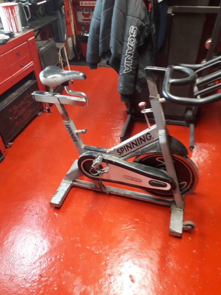 ZappAds: Star Trac Spin Bike Spinning Cycle Exercise Bicycle,