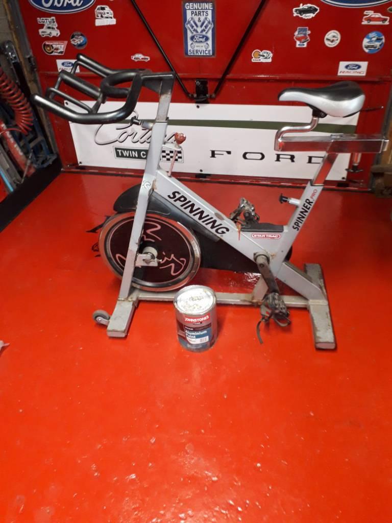 ZappAds: Star Trac Spin Bike Spinning Cycle Exercise Bicycle,